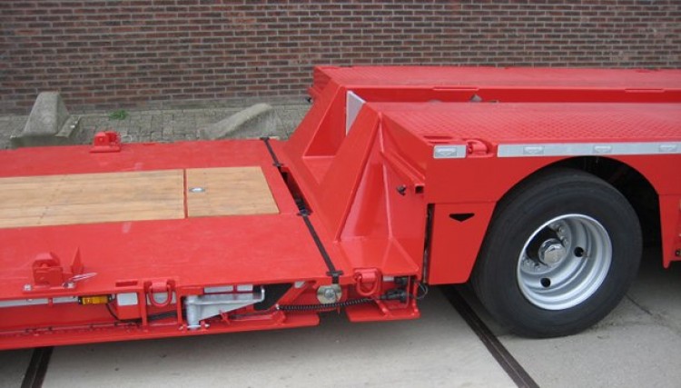 Low Loader Trailer | Low Loader Hire | Denby Transport Limited